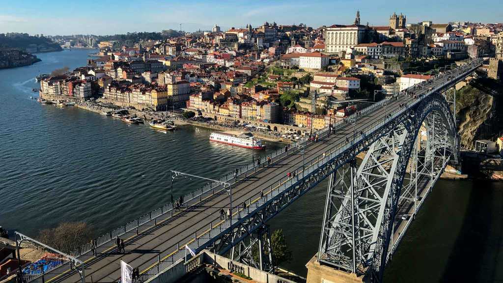 Run down, up and over the Rio Douro | Blog